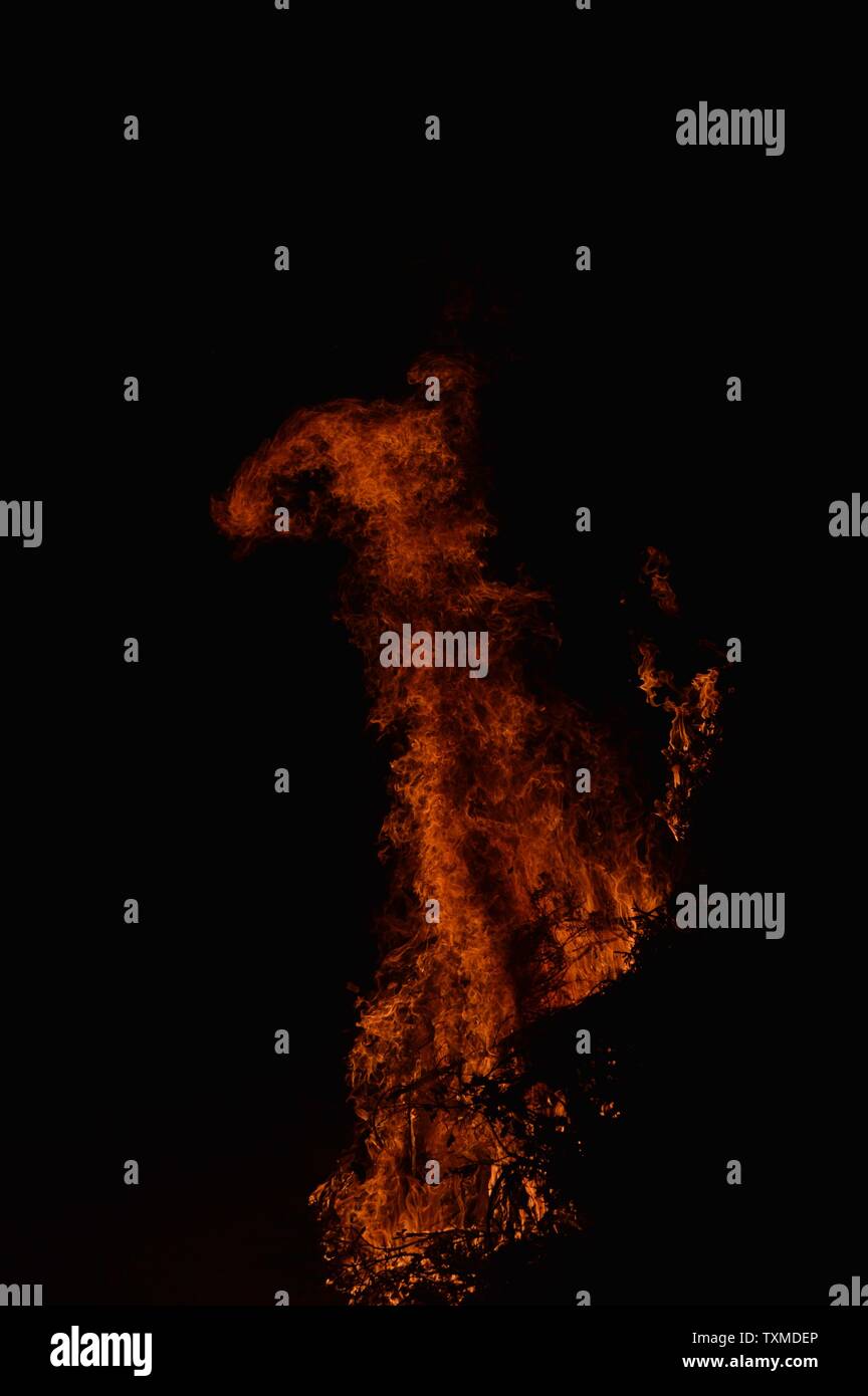 A big wood fire in the night Stock Photo - Alamy