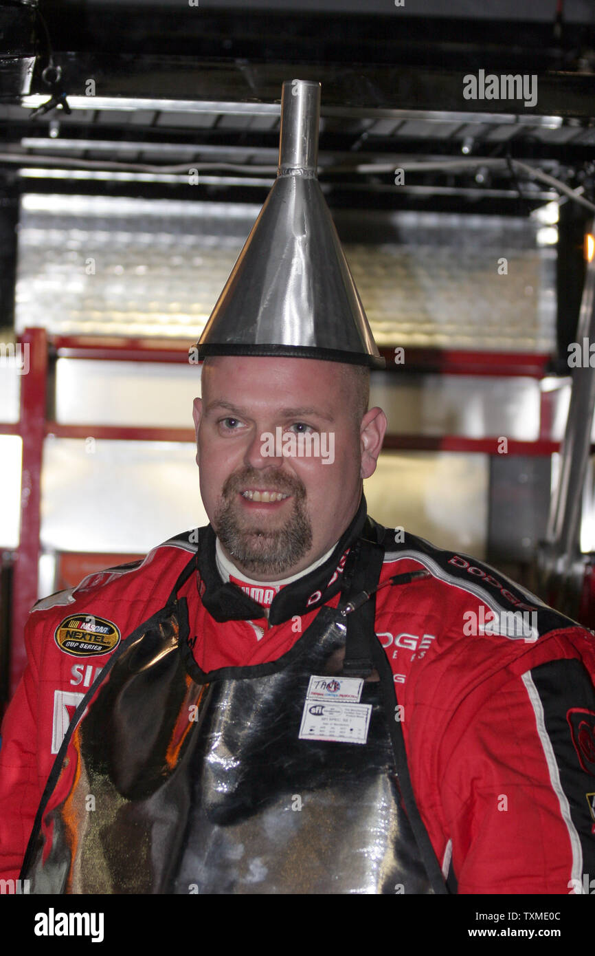 Mark "Tank" Probus gasman for Kasey Kahne does his tin man ...