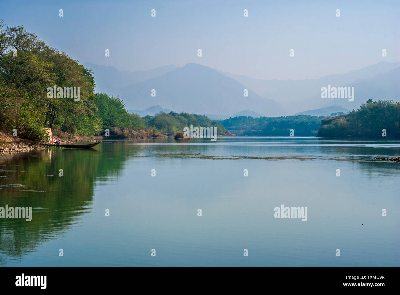 Silent dashing water Stock Photo - Alamy