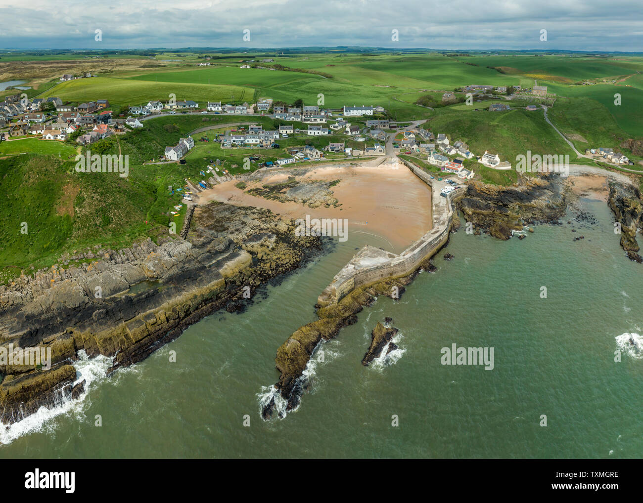 Collieston harbour hi-res stock photography and images - Alamy