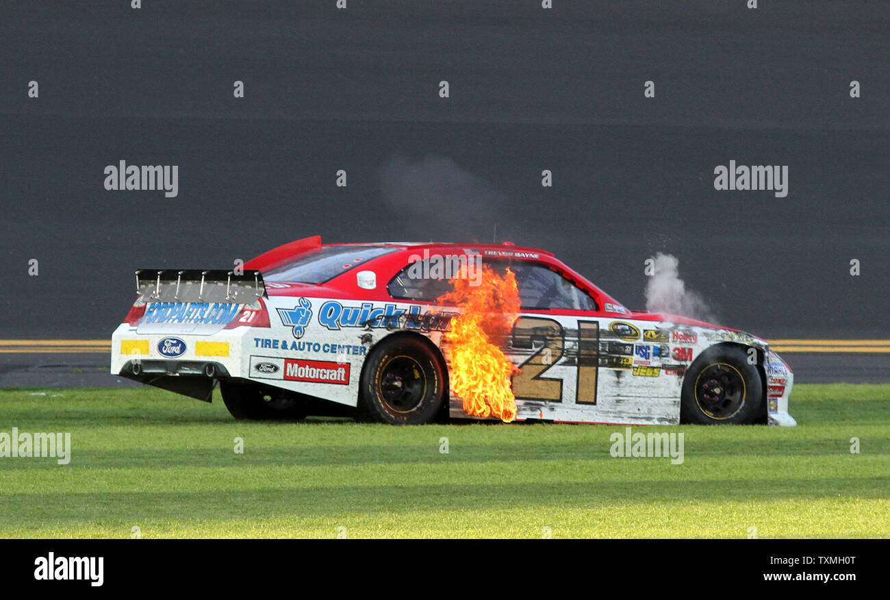 Car skids hi-res stock photography and images - Alamy