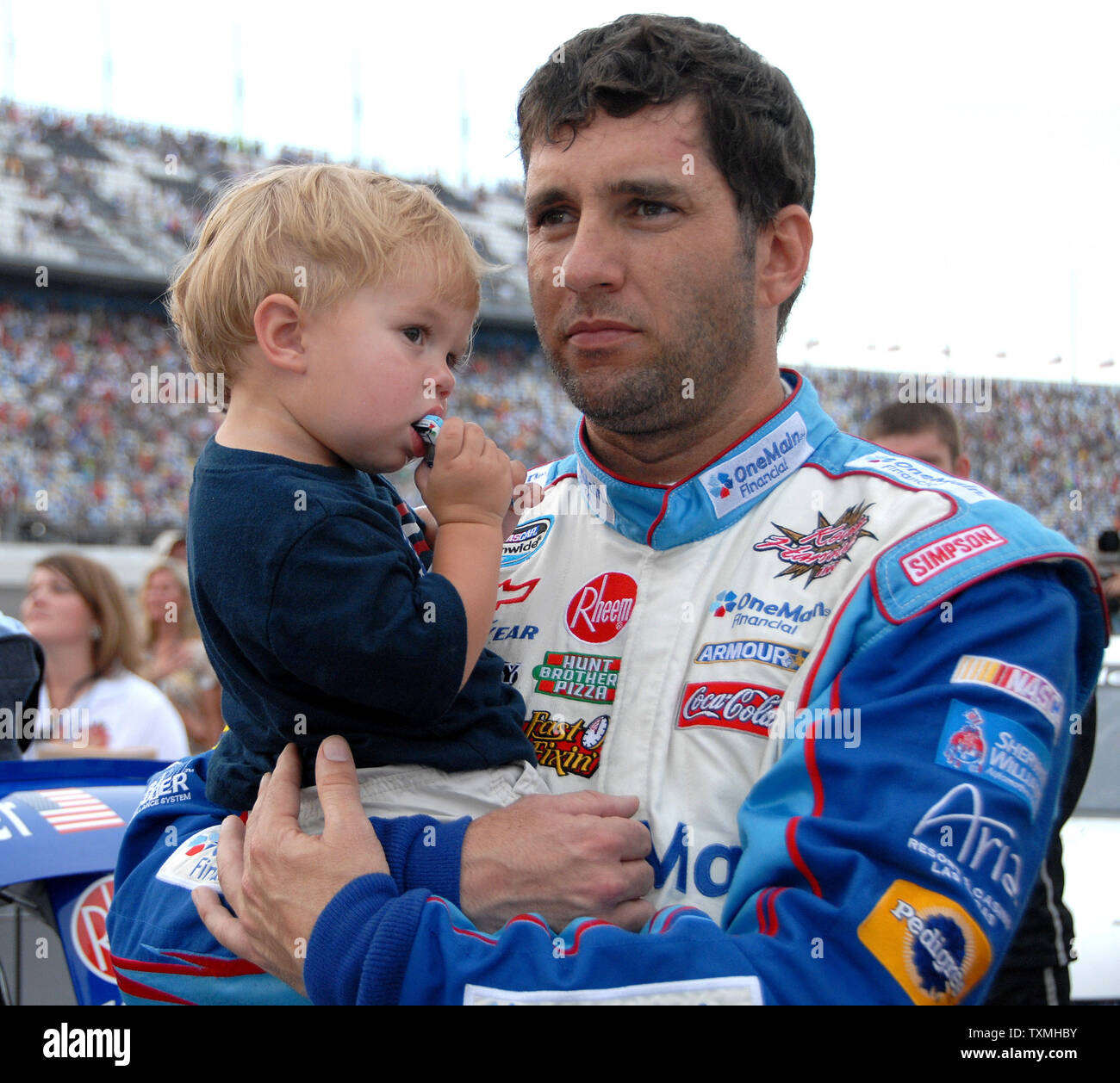 Son elliott hi-res stock photography and images - Alamy