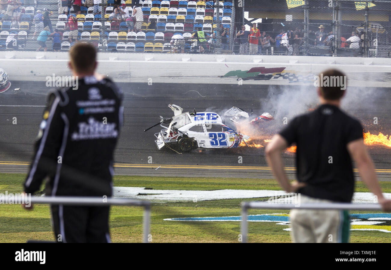 Racing car on fire hi-res stock photography and images - Alamy