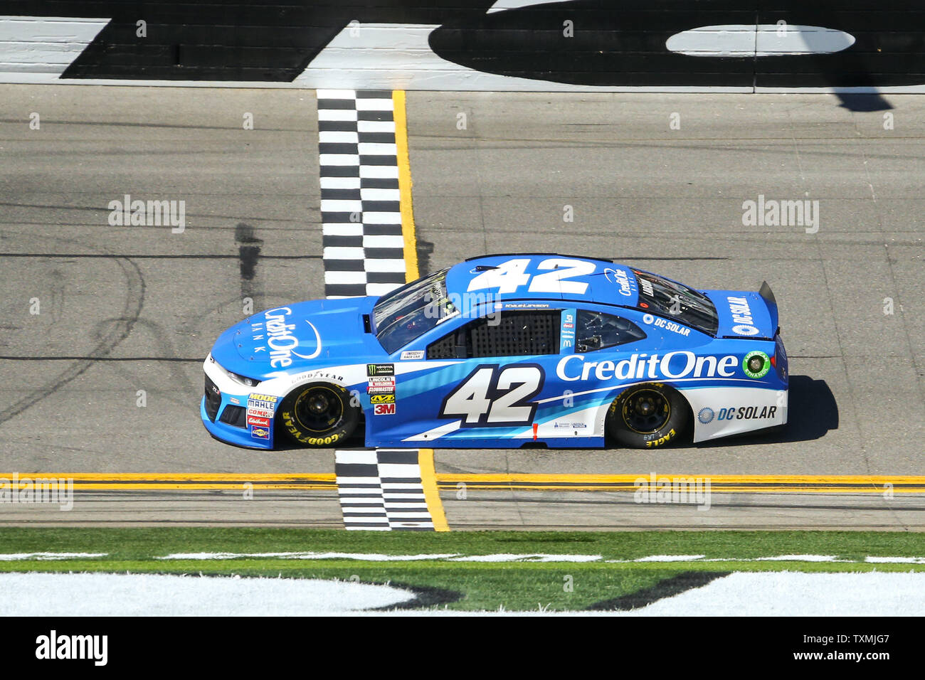 Kyle Larson practices for the Daytona 500 on February 17, 2018 in ...
