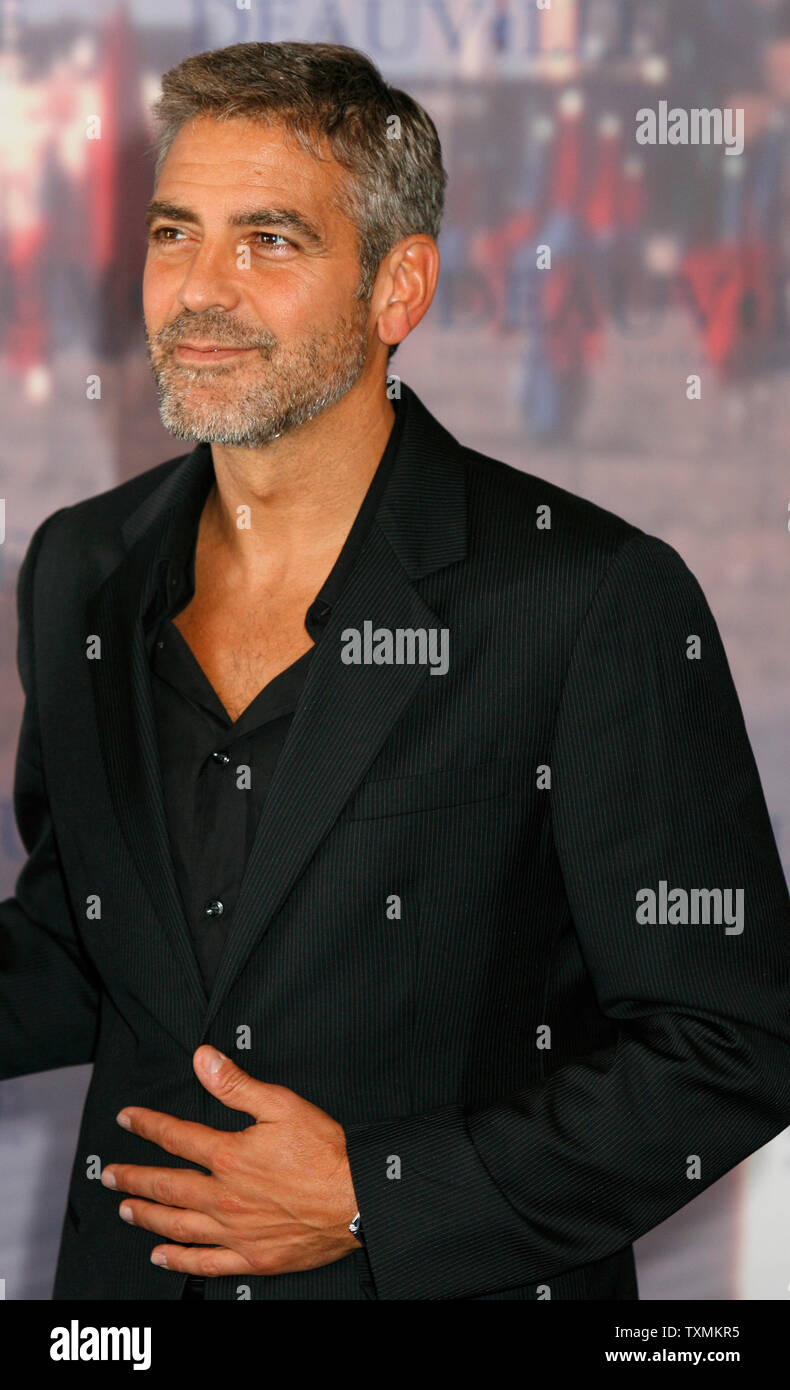 Actor George Clooney arrives at the 33rd American Film Festival of ...