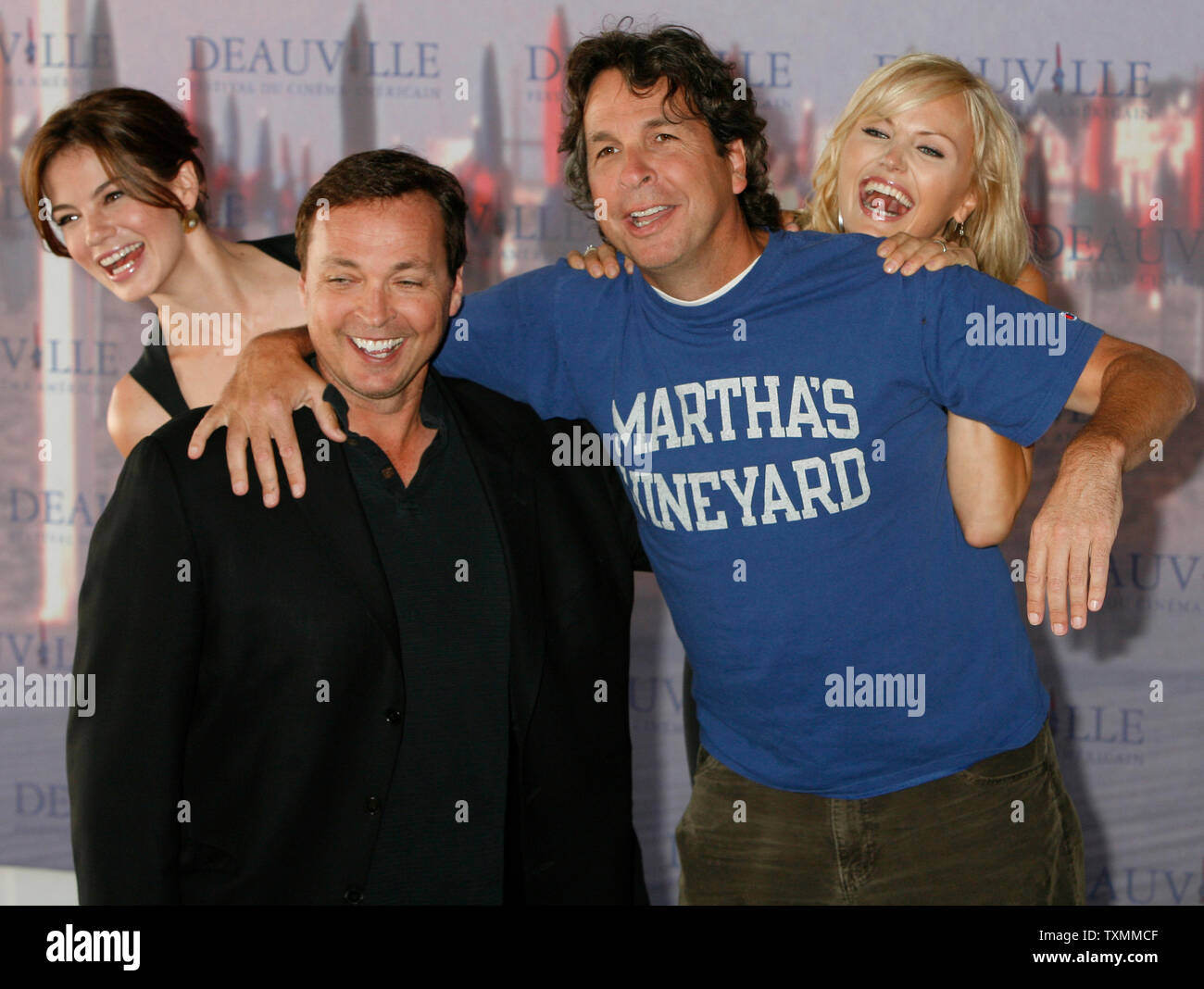 Michelle monaghan malin akerman hi-res stock photography and images - Alamy