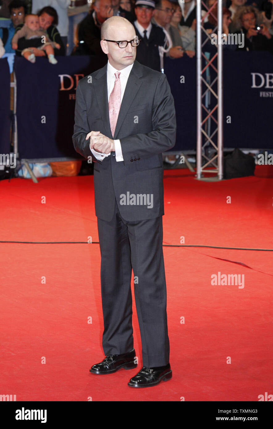 Director Steven Soderbergh arrives on the red carpet before a screening ...