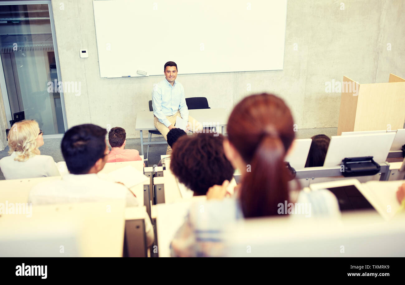 College teacher lecture board hi-res stock photography and images - Alamy