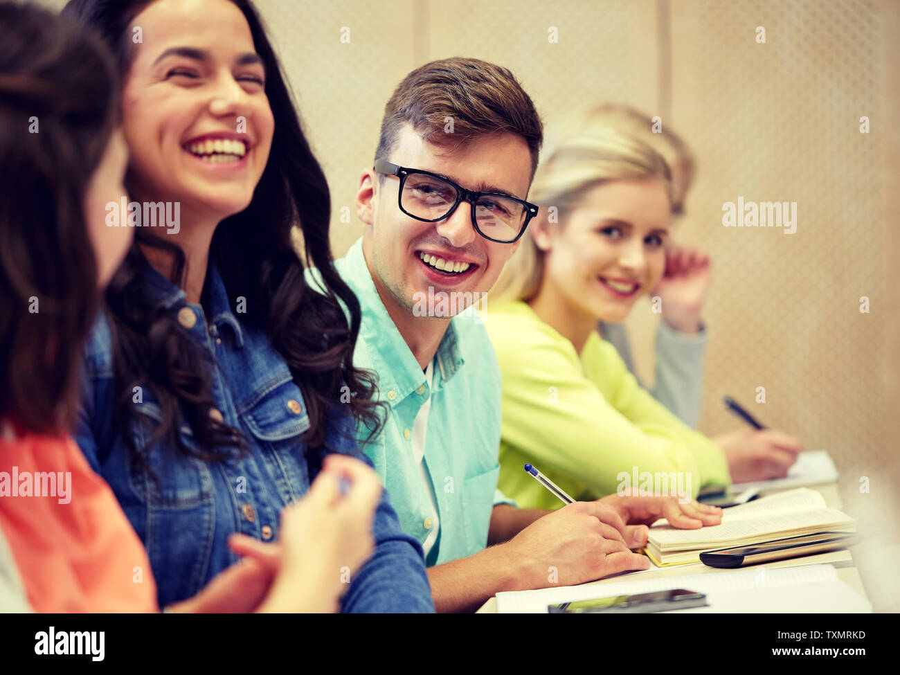 Students laughing lecture hi-res stock photography and images - Alamy