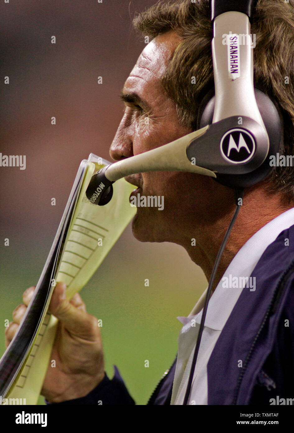 Mike shanahan coach denver broncos hi-res stock photography and images ...