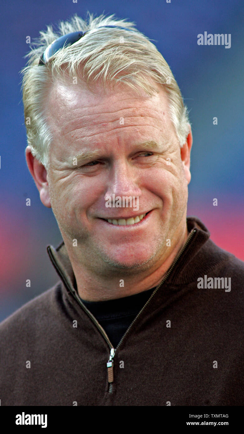 Boomer esiason hi-res stock photography and images - Alamy