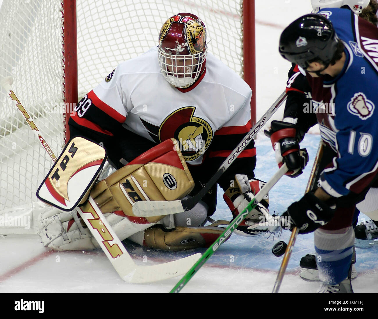 Dominik hasek hi-res stock photography and images - Alamy