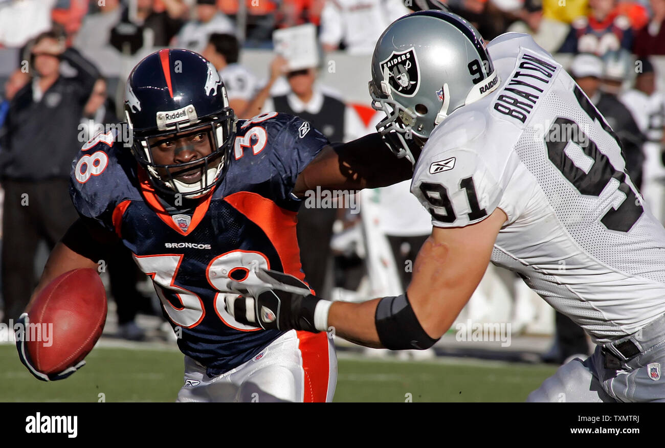 Denver running back mike anderson hi-res stock photography and images ...