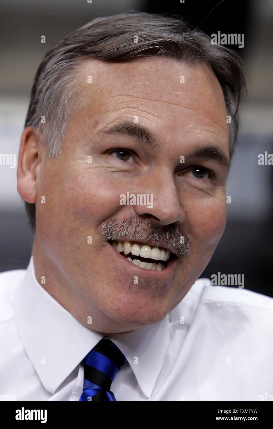 Phoenix Suns Coach Mike Dantoni Hi Res Stock Photography And Images Alamy
