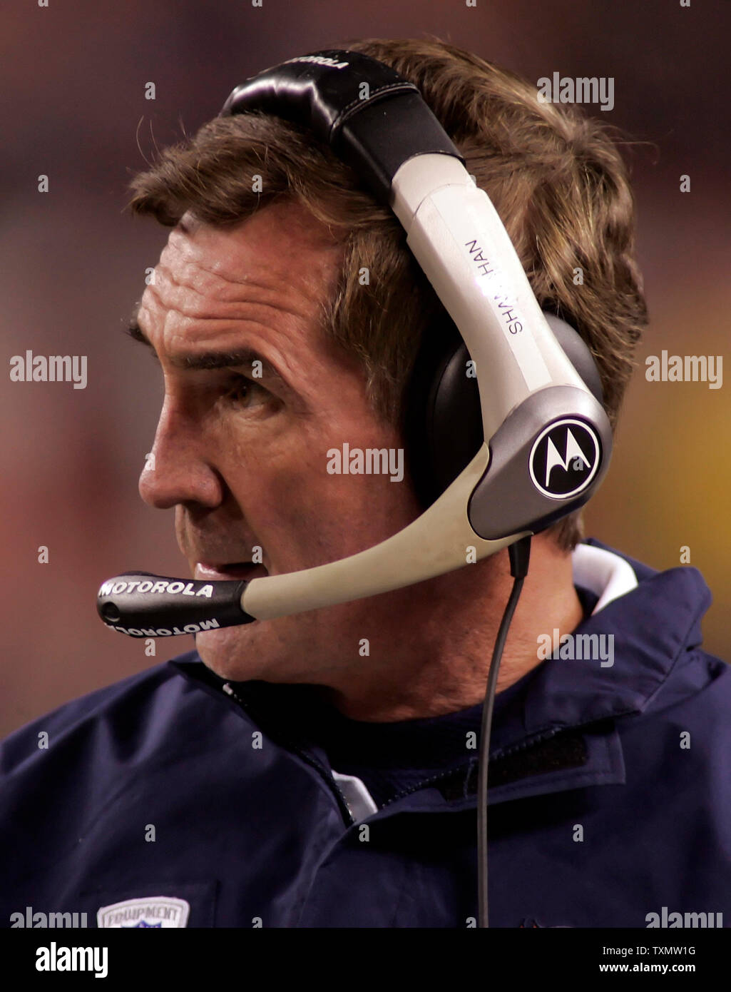 Denver Broncos head coach Mike Shanahan directs his team against the ...