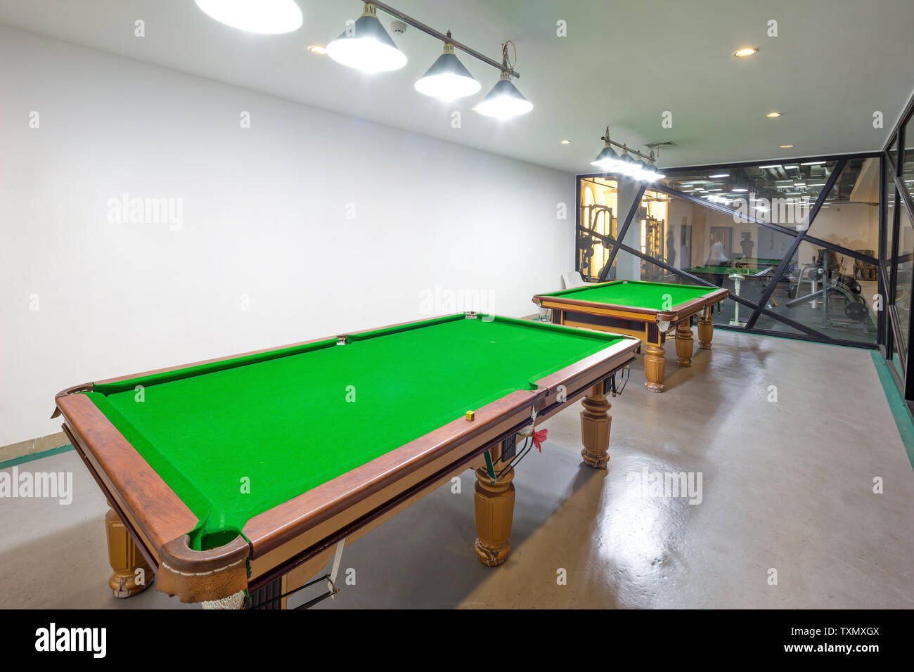 Snooker lights and restaurant empty luxurious light hi-res stock ...