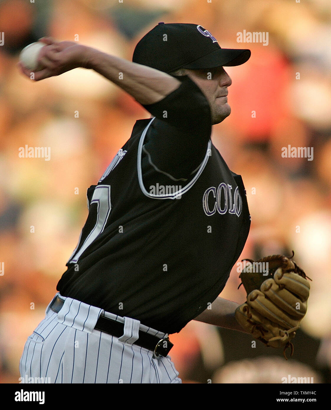 Colorado Rockies starting pitcher Josh Fogg throws against the San ...