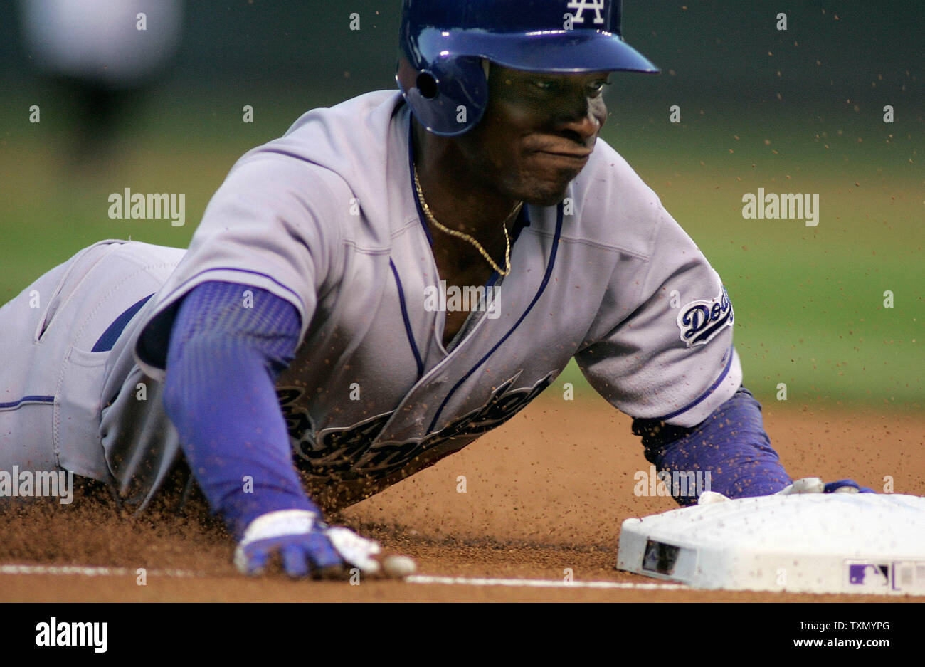Kenny lofton hi-res stock photography and images - Alamy