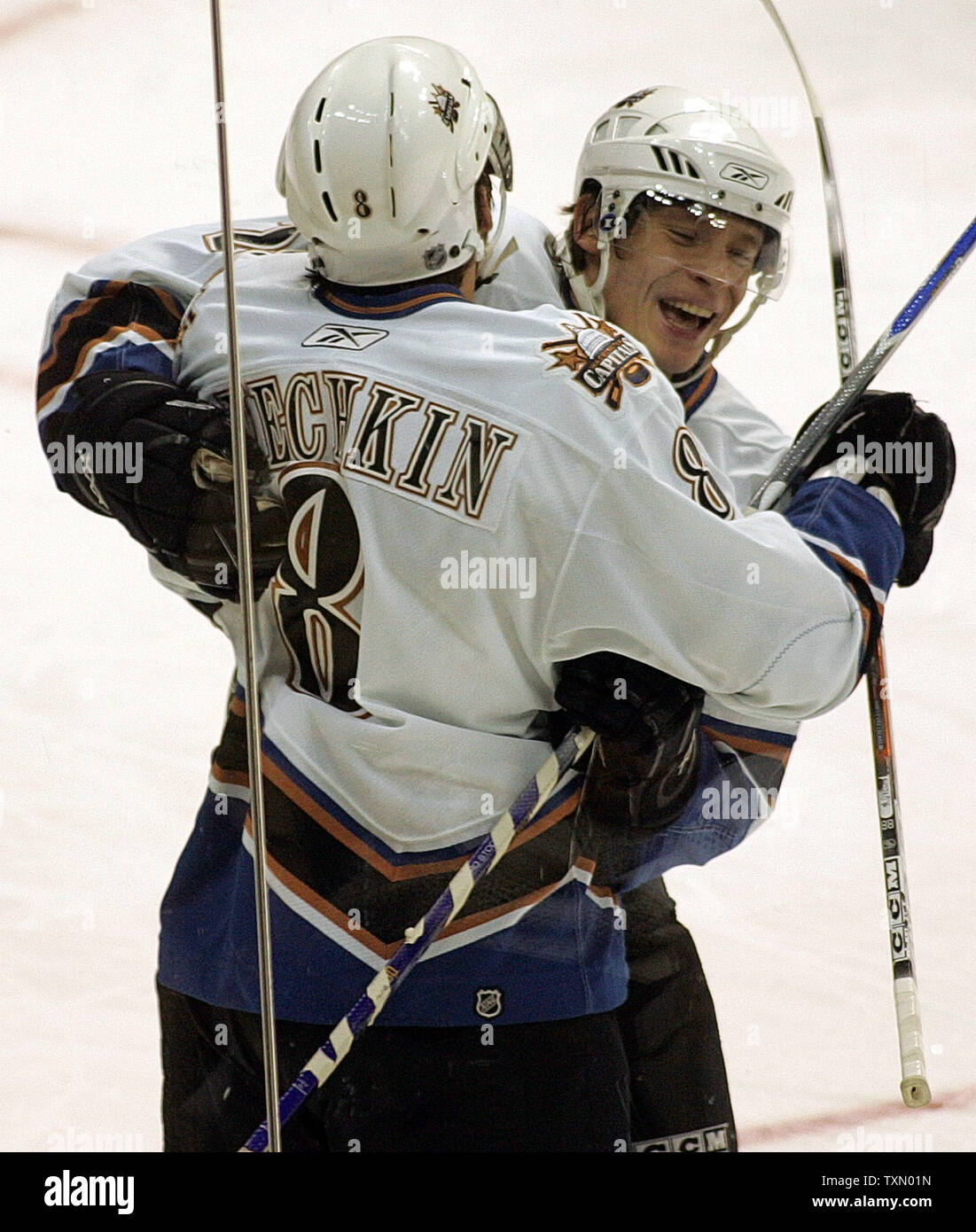 Alexander ovechkin october 2006 hi-res stock photography and images - Alamy