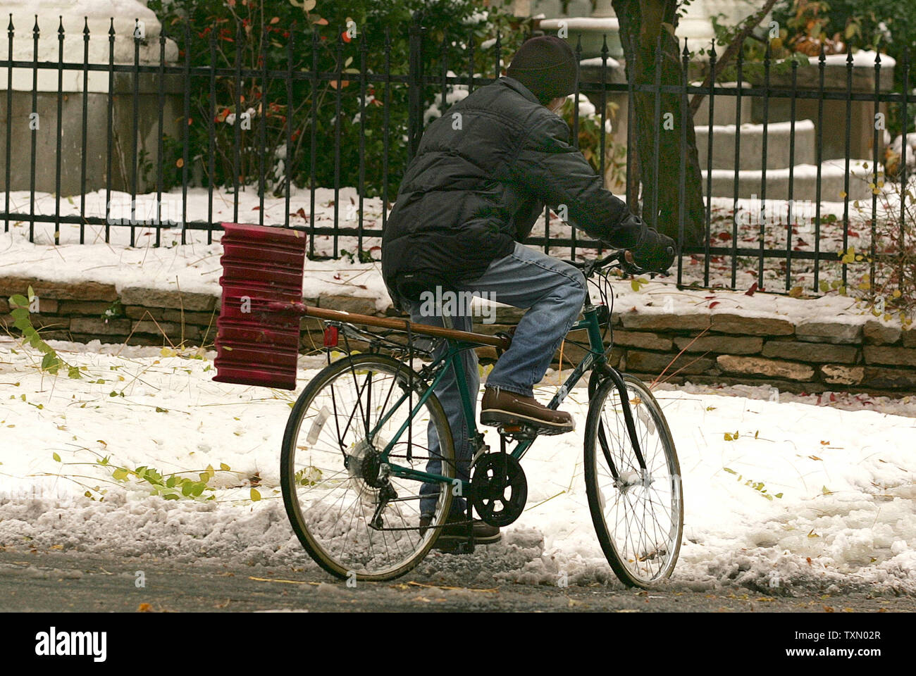 Sidwalks hi-res stock photography and images - Alamy