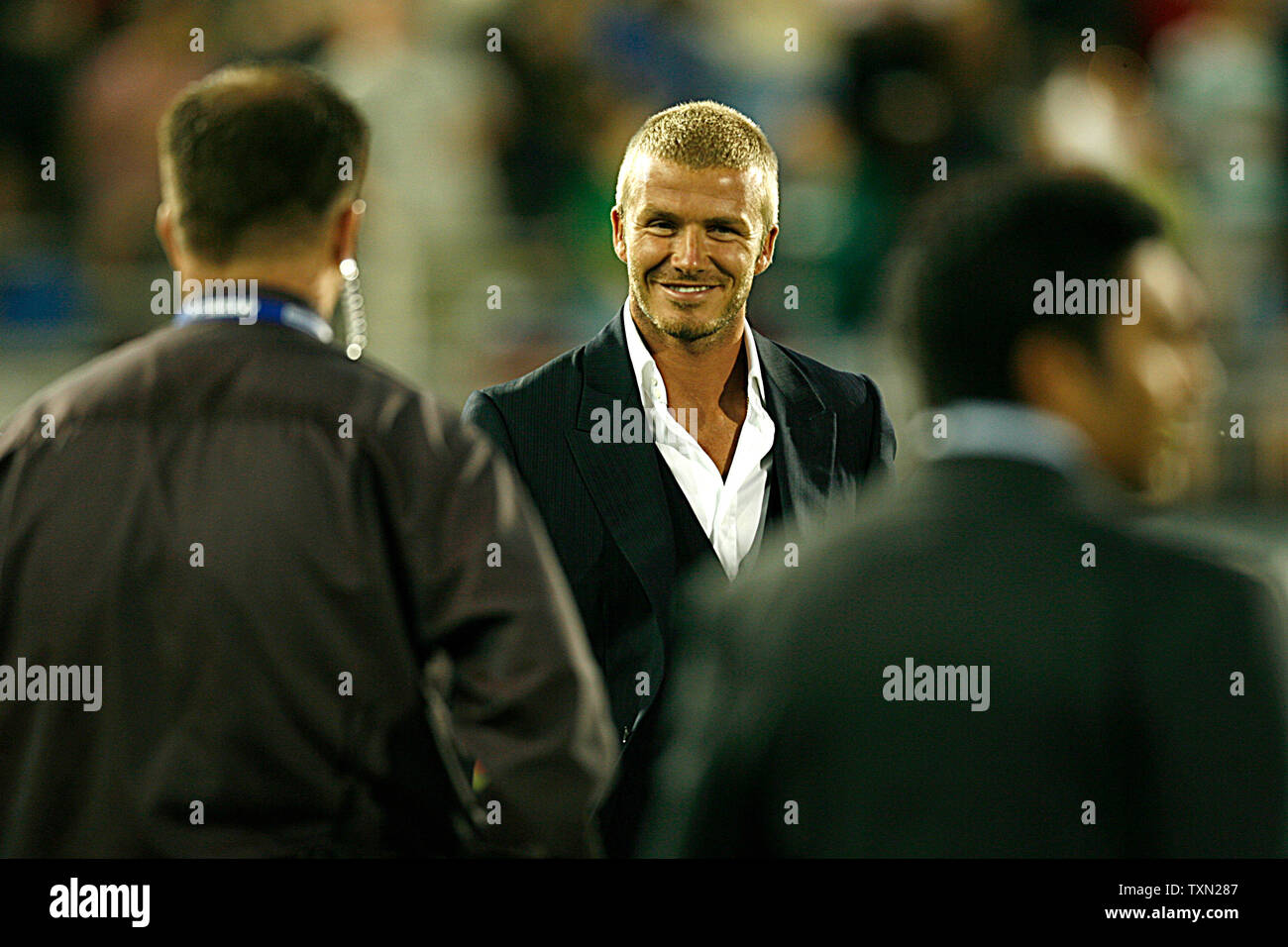 David beckham galaxy trophy hi-res stock photography and images - Alamy
