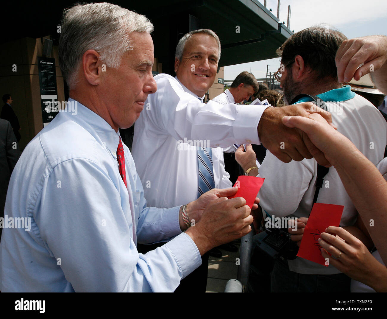 Colorado convention center party hi-res stock photography and images ...