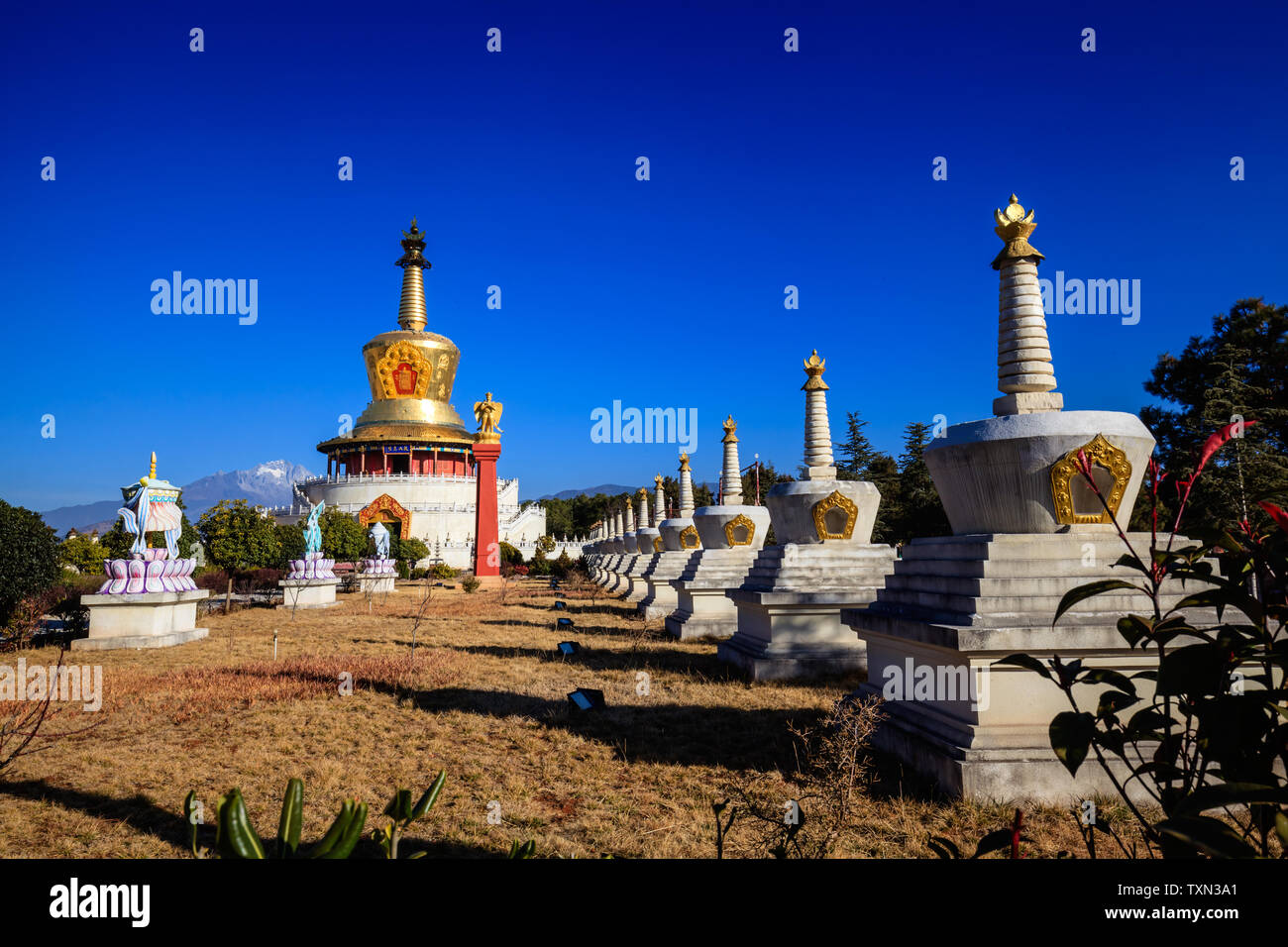 Lijiang Jinta Scenic Area Stock Photo - Alamy