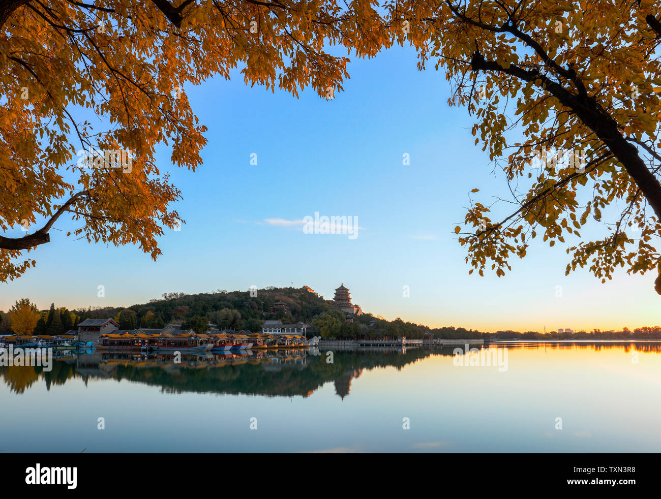 Autumn scenery of Beijing Summer Palace Stock Photo - Alamy