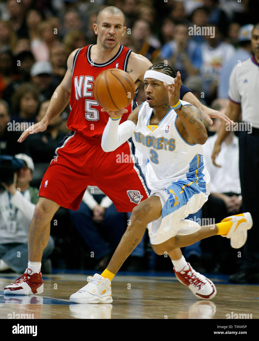 Allen iverson nuggets hi-res stock photography and images - Alamy