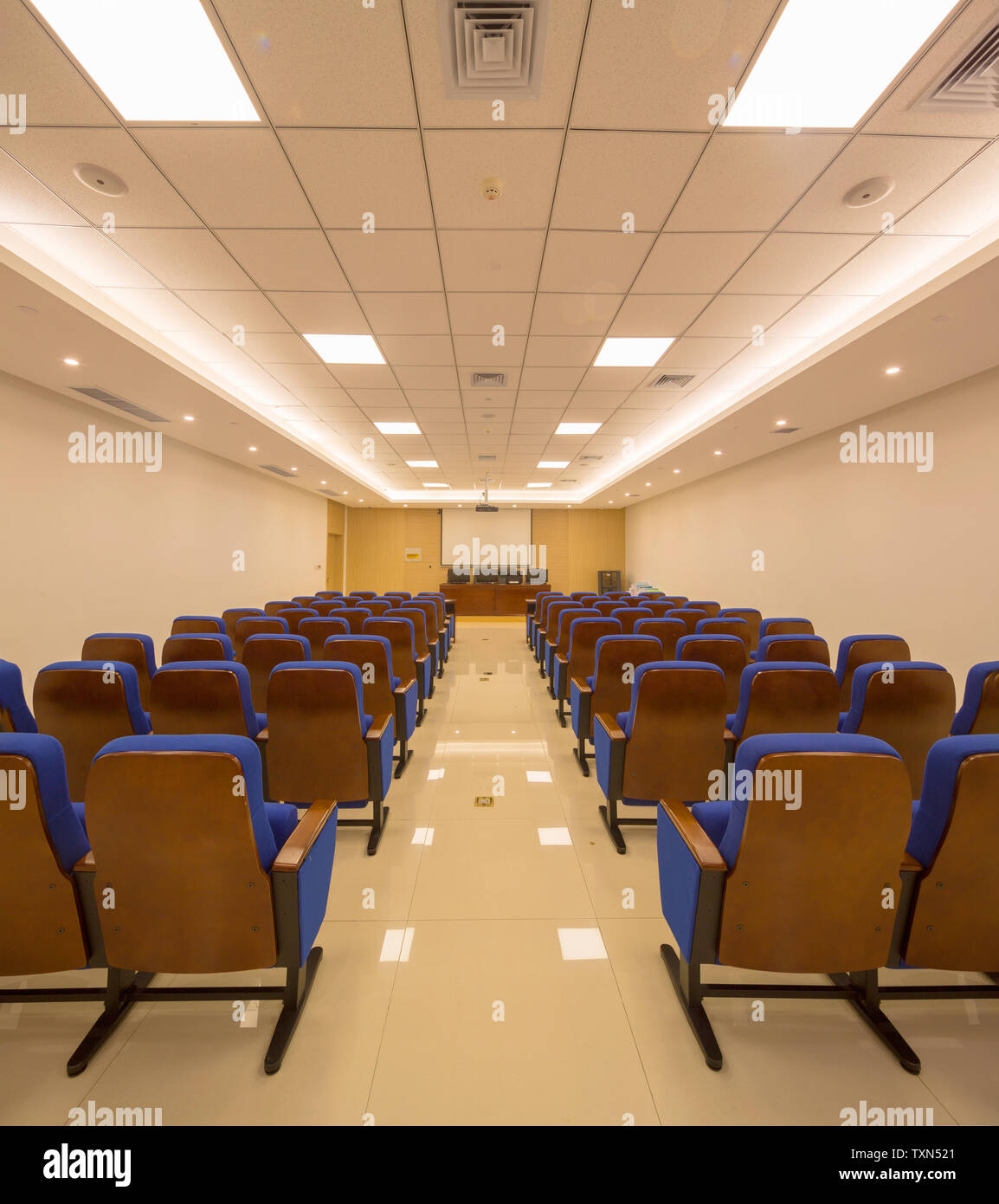 Multifunctional hall hi-res stock photography and images - Alamy