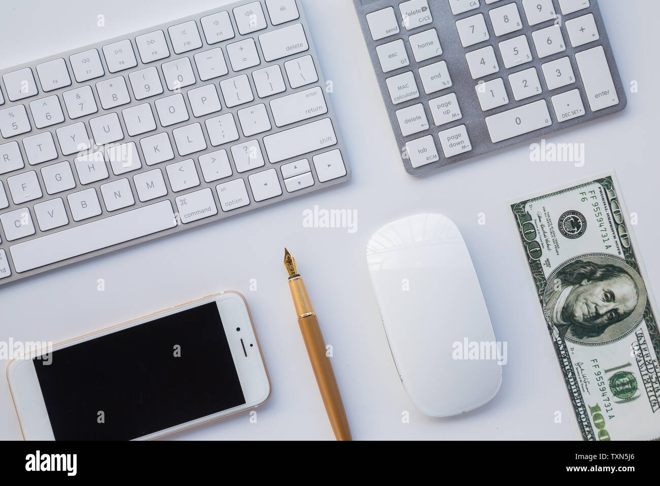 Financial amplification ratio hi-res stock photography and images - Alamy