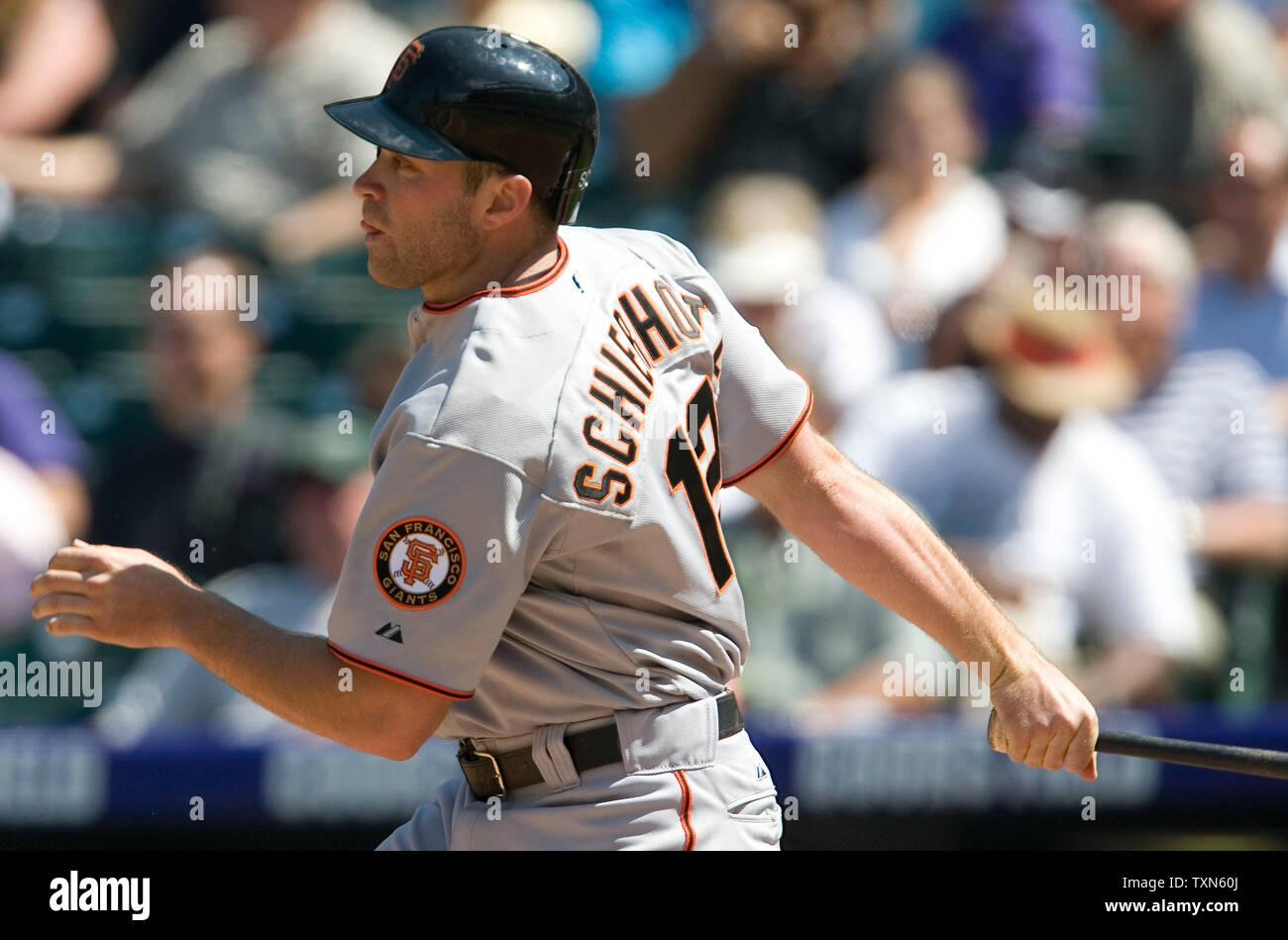 San Francisco Giants right fielder Nate Schierholtz singles to right ...