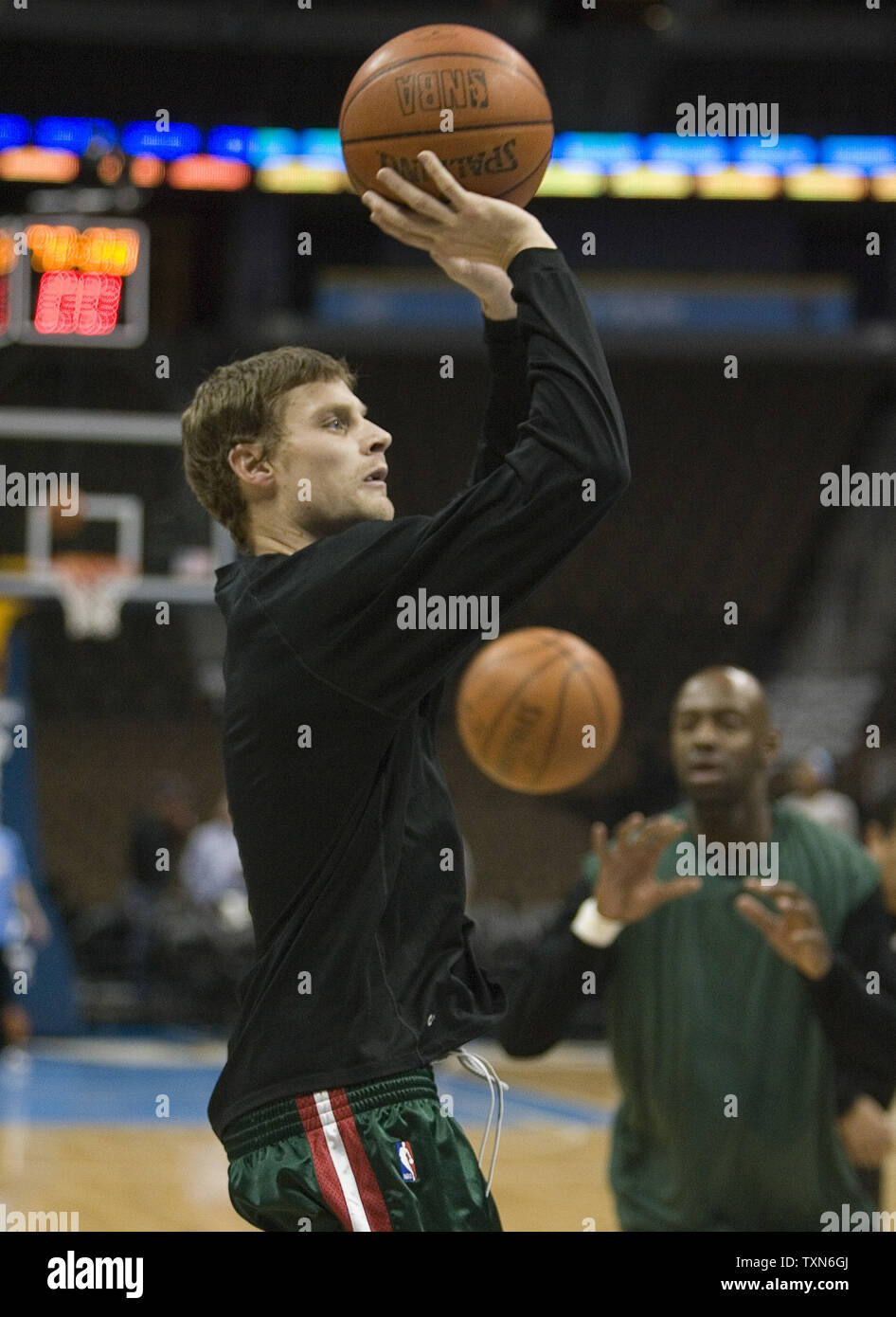 Guard luke ridnour hi-res stock photography and images - Alamy