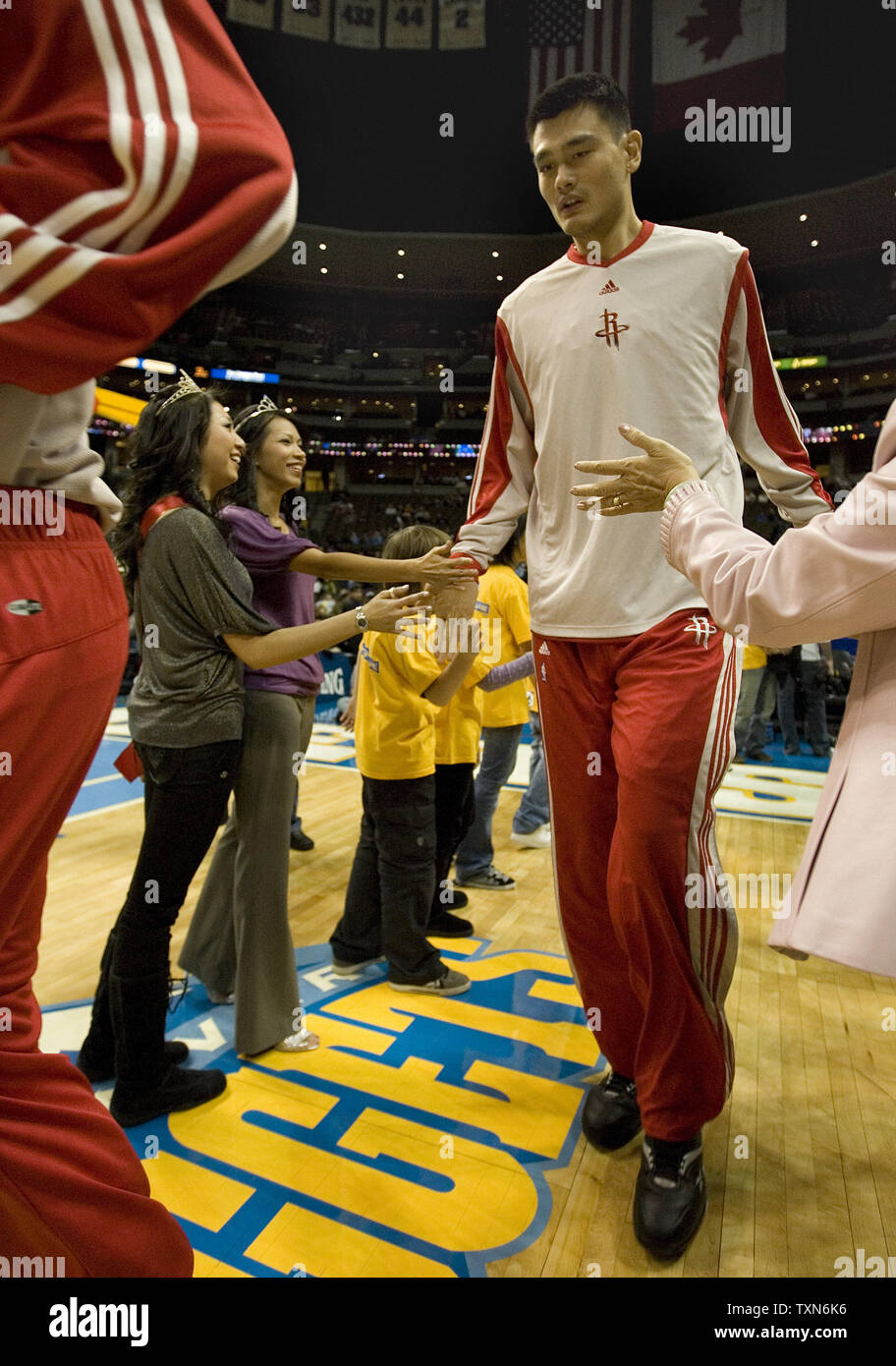2008 Miss Colorado Asian Pacific queen Patti Diep (L) and second runner ...