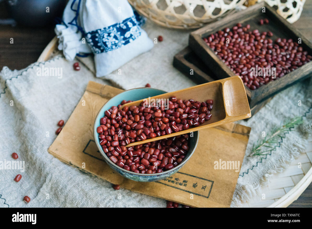 Traditional grain: red beans Stock Photo - Alamy