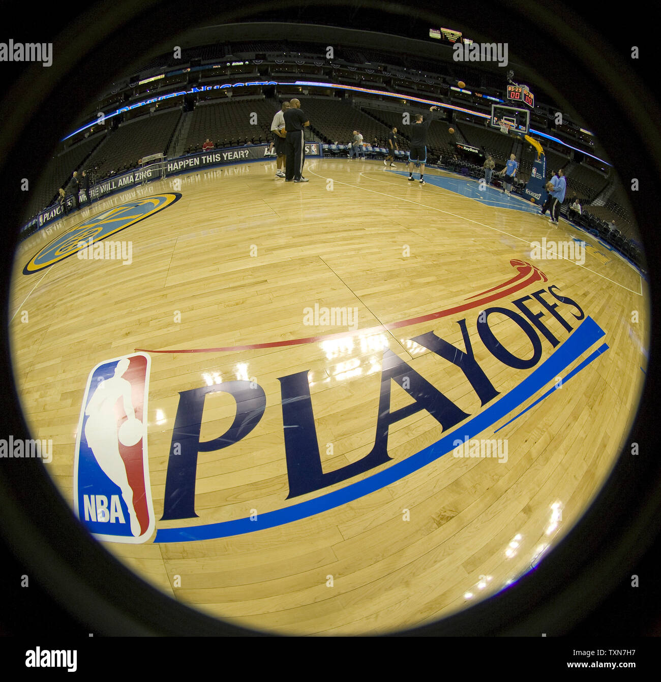 Pepsi 2009 logo hi-res stock photography and images - Alamy