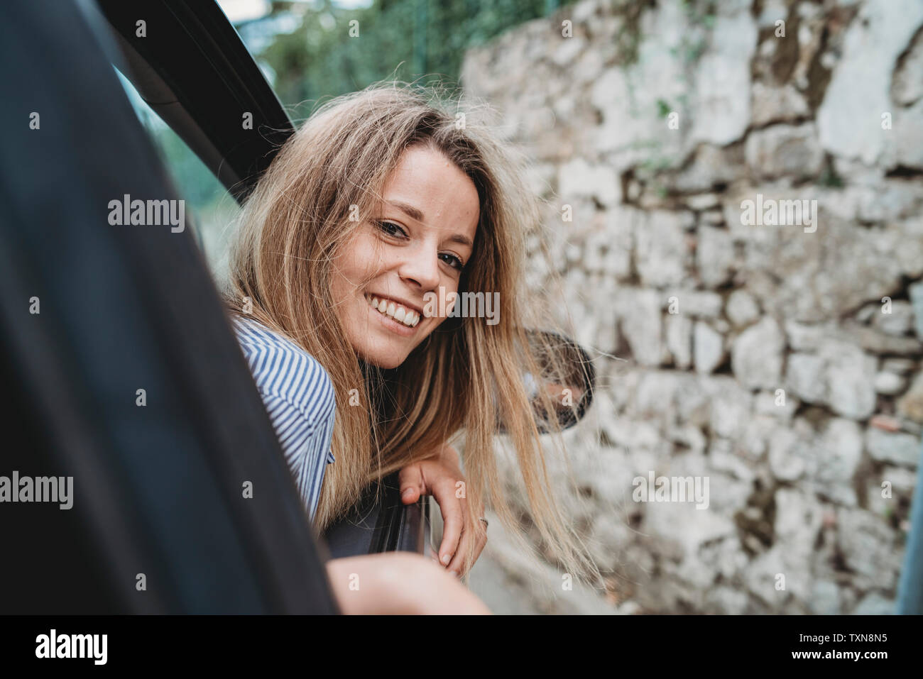 Head out car window hi-res stock photography and images - Alamy