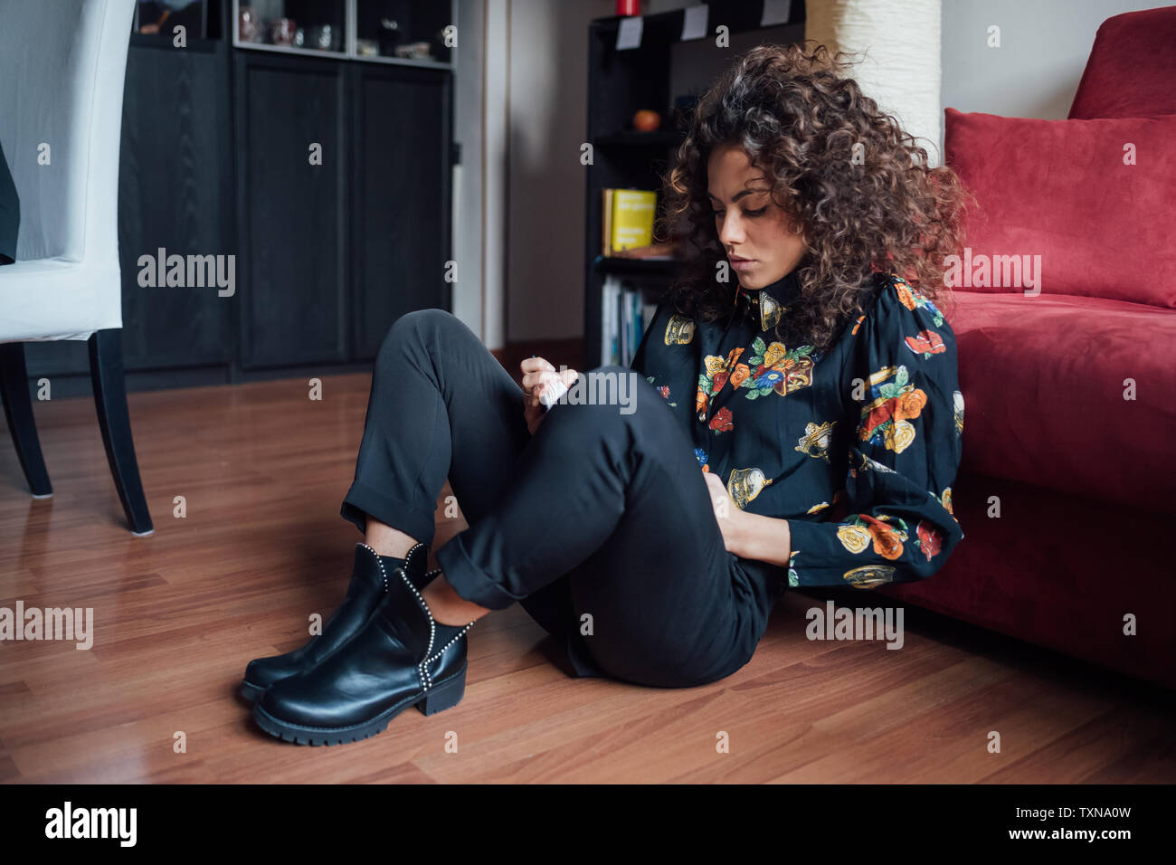 Woman reading book legs hi-res stock photography and images - Alamy