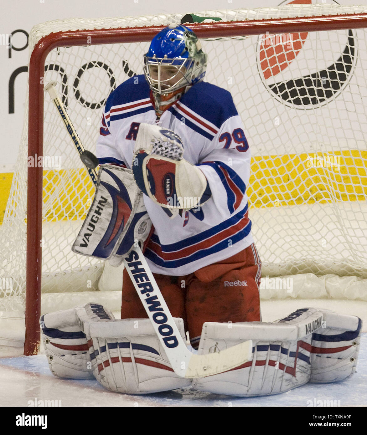 Goalie chad johnson hi-res stock photography and images - Alamy