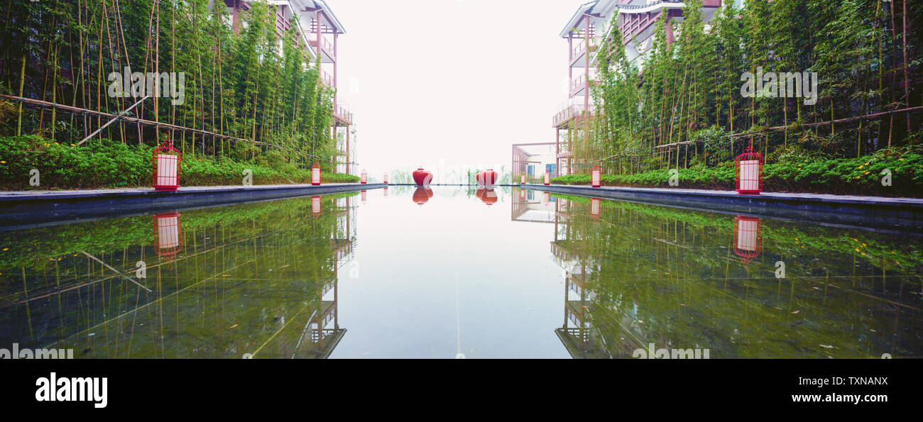 Building near pond hi-res stock photography and images - Alamy
