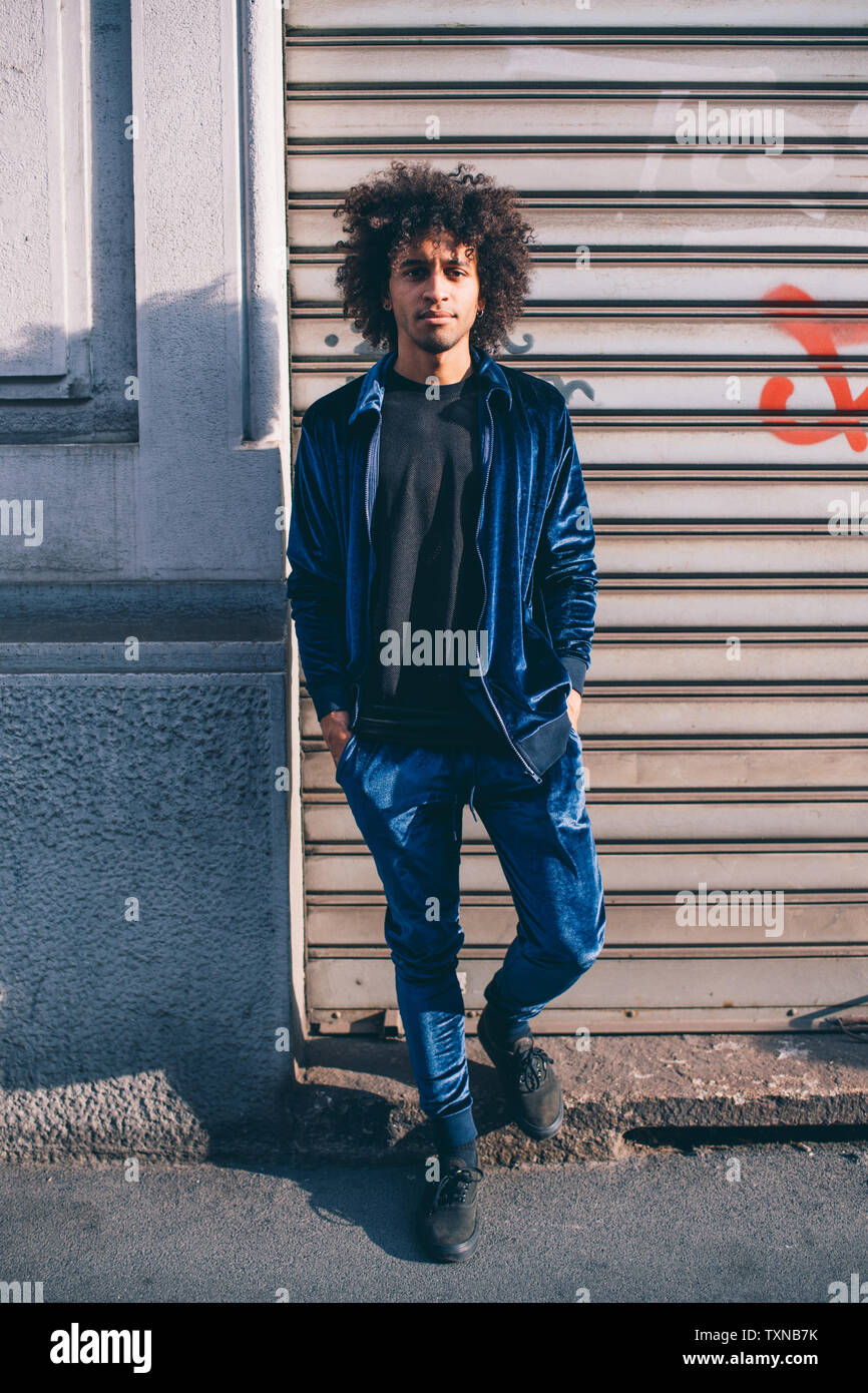 One person shutter shutters hi-res stock photography and images - Alamy