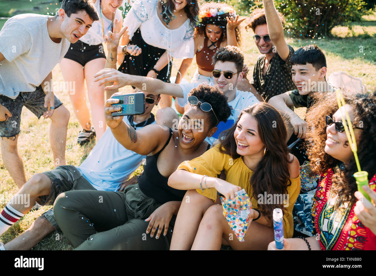 Eleven friends hi-res stock photography and images - Alamy