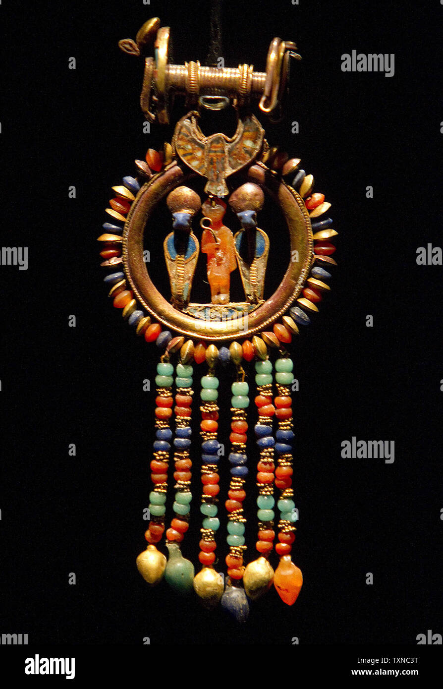 Tutankhamun earrings store