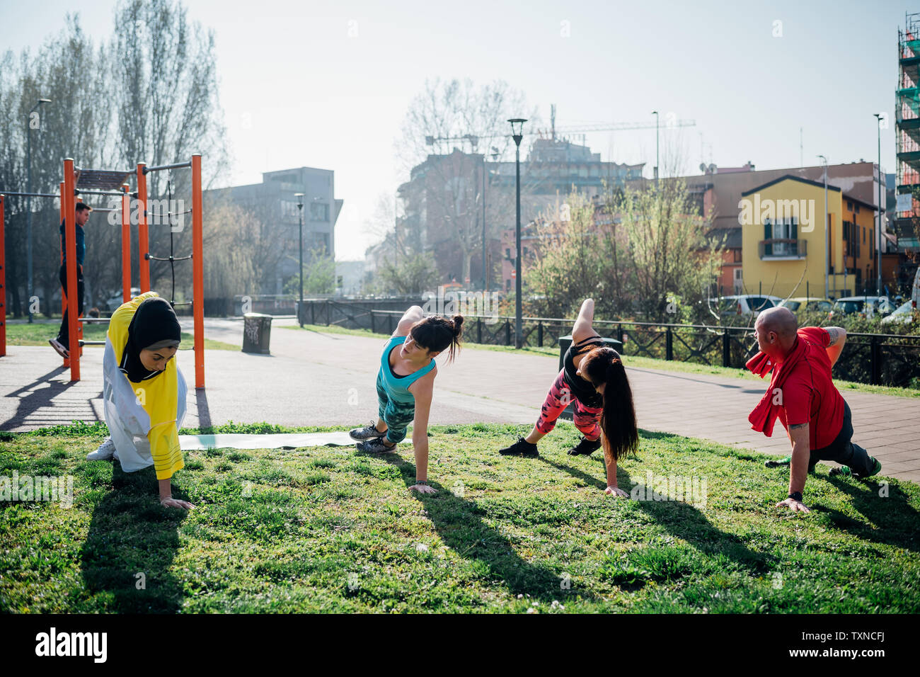 Fitness man sideways hi-res stock photography and images - Alamy