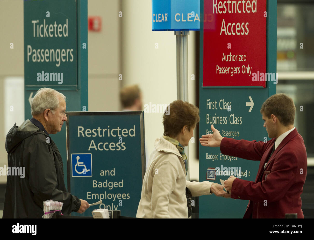 Airport security passenger body hi-res stock photography and images - Alamy