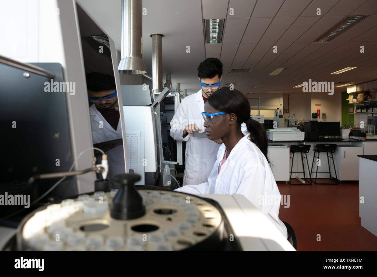 Computer scientists in data hi-res stock photography and images - Alamy