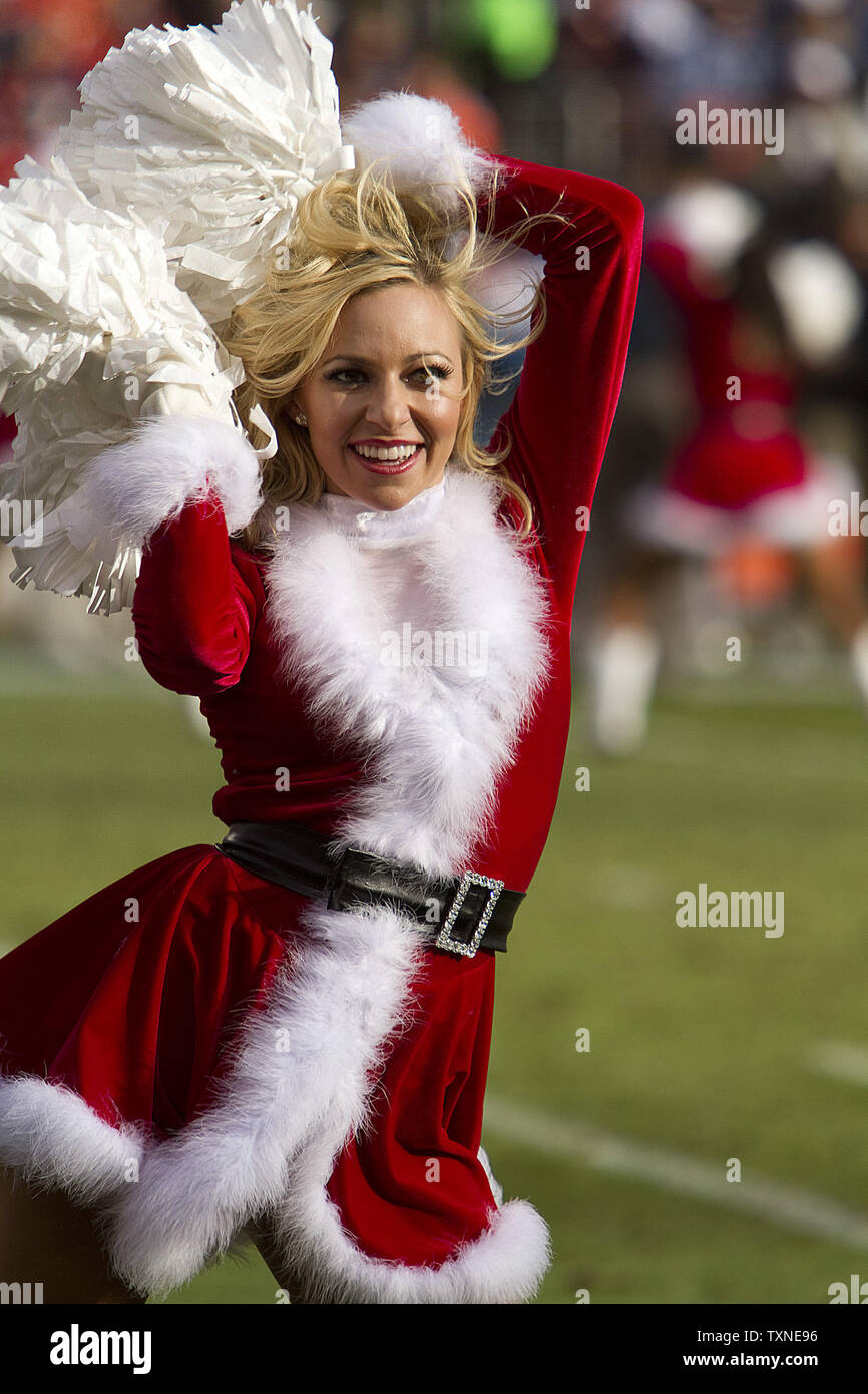 Denver broncos cheerleader hi-res stock photography and images - Alamy