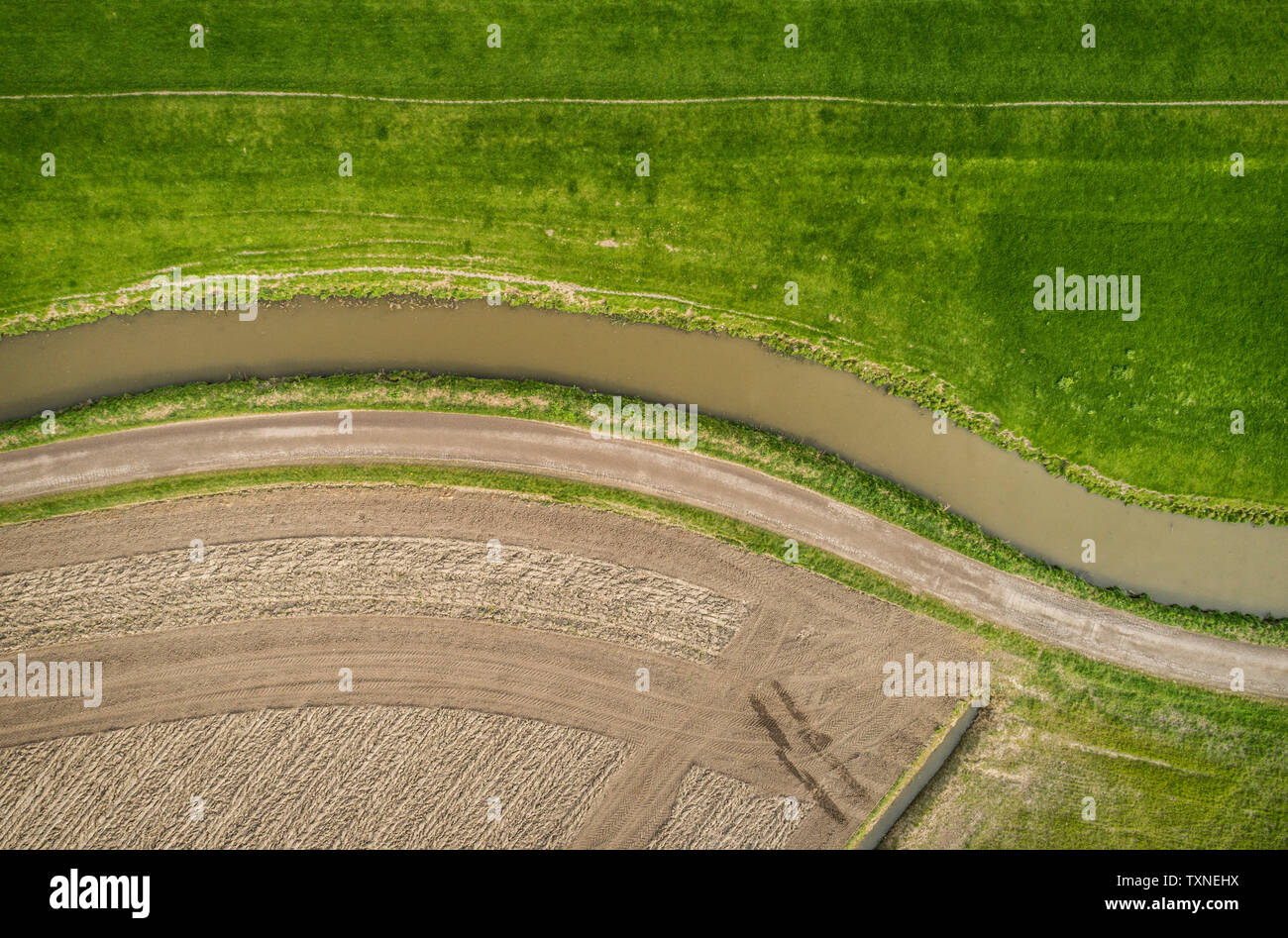 Overhead environment hi-res stock photography and images - Alamy