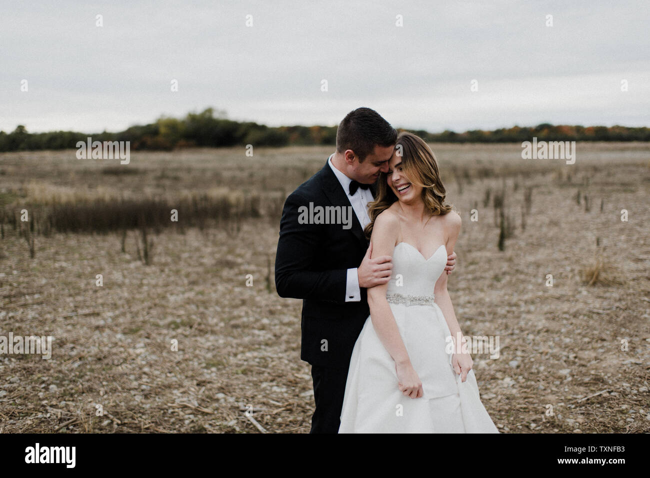 Wedding in the field hi-res stock photography and images - Alamy
