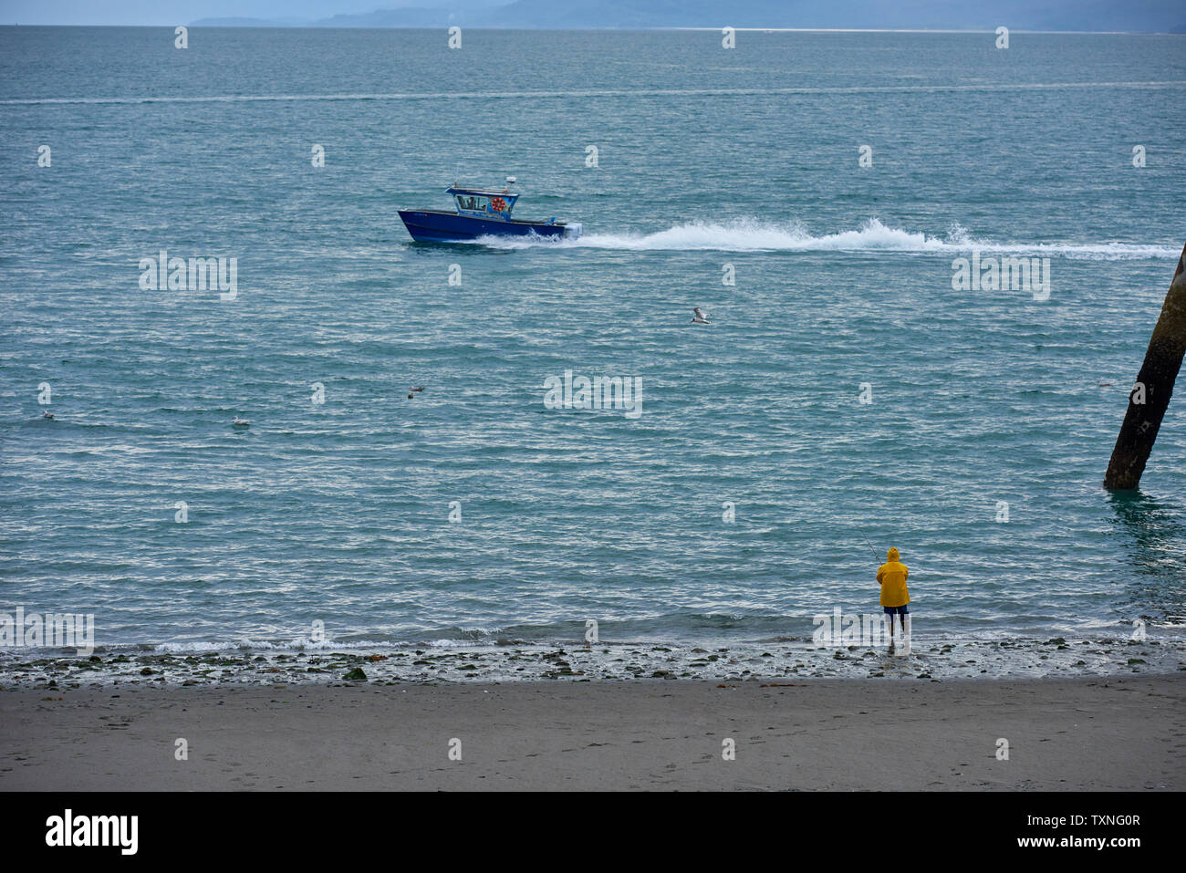 Fisherman beach hi-res stock photography and images - Alamy
